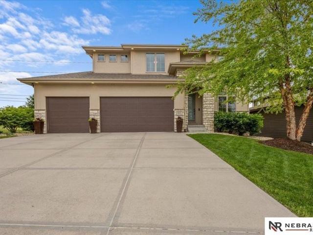 19655 Farnam St, Omaha, NE 68022