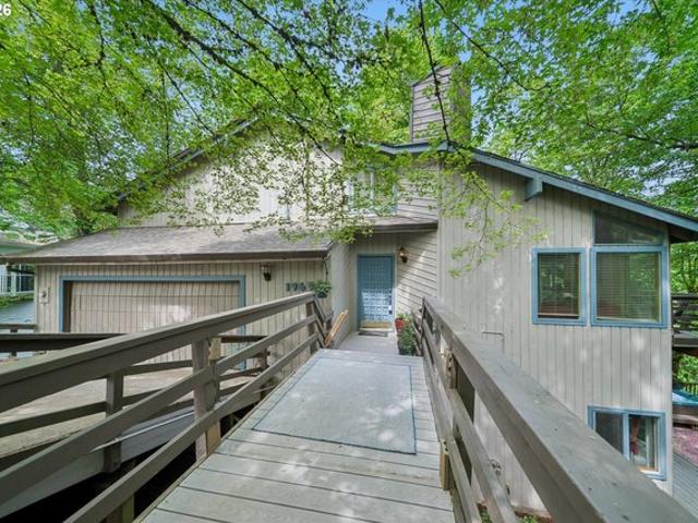 19655 Sun Cir, West Linn, OR 97068