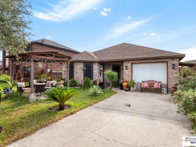 1965 Baja Dr, Los Fresnos, TX 78566