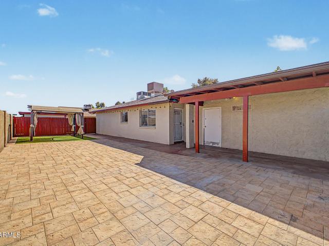 1965 e inverness circle