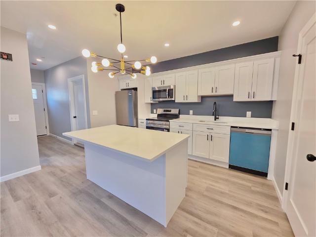 1965 Smith Street 2L