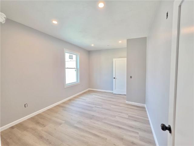 1965 Smith Street 2R