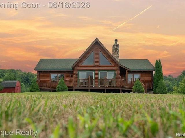 1966 Mayer Rd, Kimball Township, MI 48074