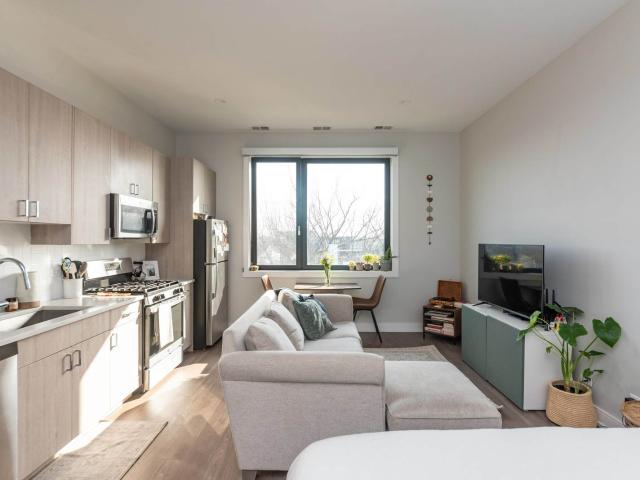 1966 N Milwaukee Avenue # 304
