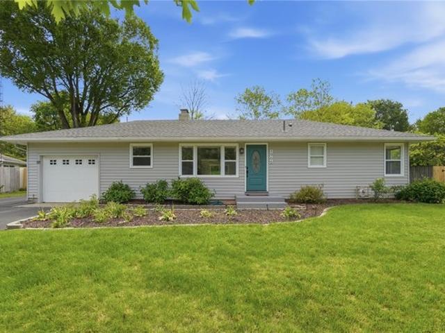 1966 Grange View Dr, Beavercreek, OH 45432