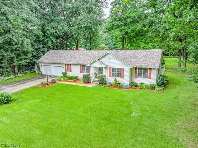 1966 Spring Grove Rd, Madison, OH 44057