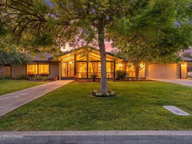 1967 Mulberry Dr, Hanford, CA 93230