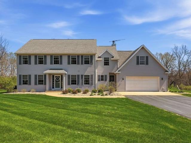 1967 E Cross Rd, Galena, IL 61036
