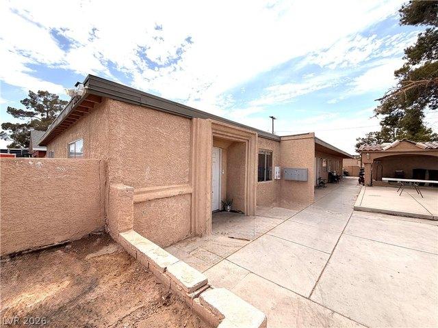 1967 Linn Ln, Las Vegas, NV 89156