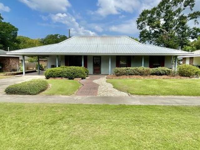 1967 Potwin Dr, Saint George, LA 70810