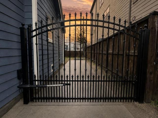 1968 W Mckinney Street