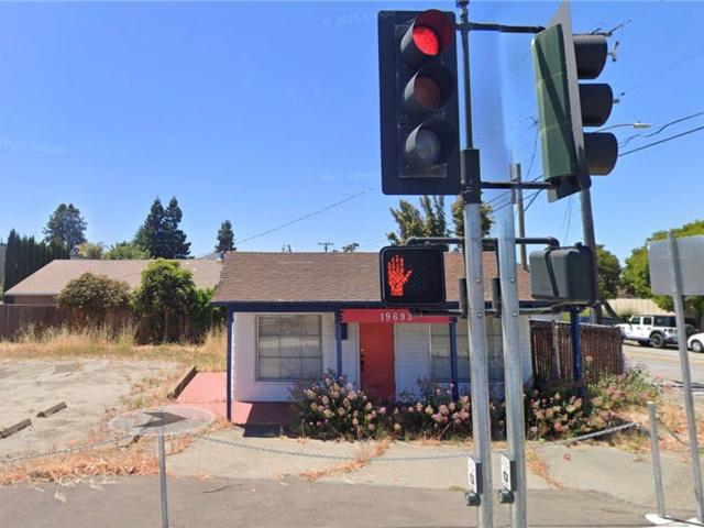 19693 Redwood Road