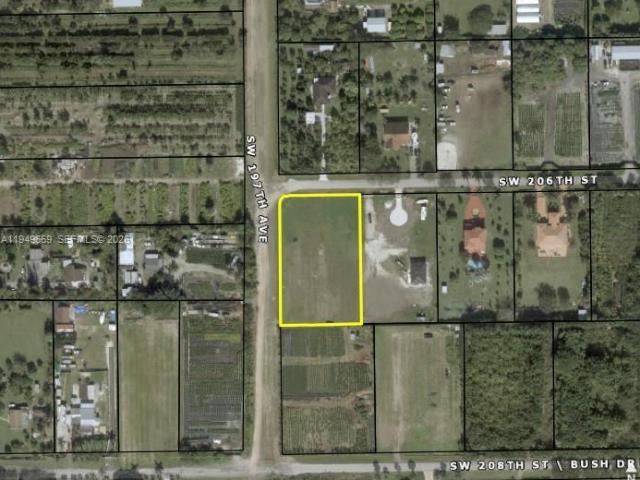 19690 SW 206th St, Miami, FL 33187 | MLS #A12022