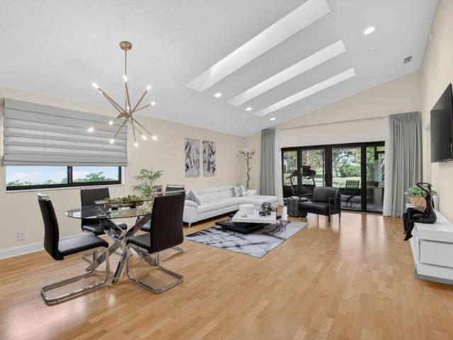 19699 Waters Pond Ln Apt 601, Boca Raton, FL 33434