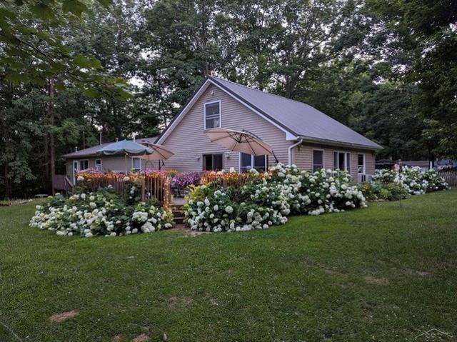 1969 Barbara Ln, Harrison, MI 48625