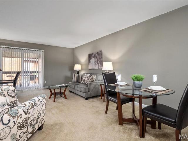 1969 Green Glen Dr, Unit 303, St. Louis, MO 63122 | MLS #26002 | Compass