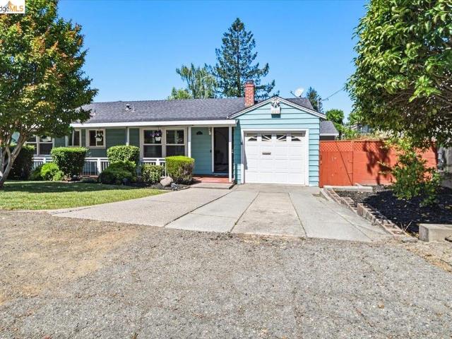 19609 Fern Way