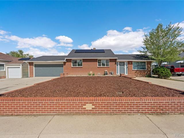1960 Oakland St, Aurora, CO 80010 | MLS #4319 | Compass