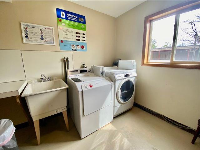 1960 Burton St SE 1 Bedroom Apartment for Rent at 1960 Burton St Se, Grand Rapids, MI 49506