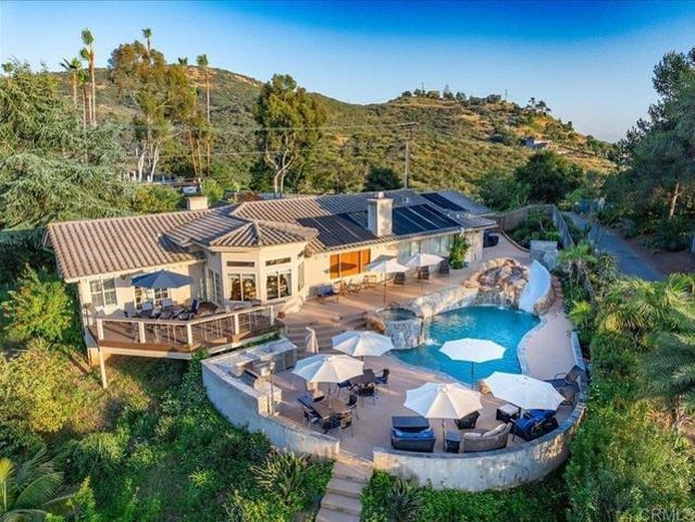 1960 Elevado Rd, Vista, CA 92084