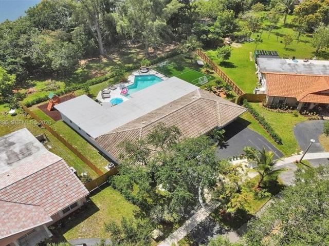 1960 SW 51st Ter, Plantation, FL 33317