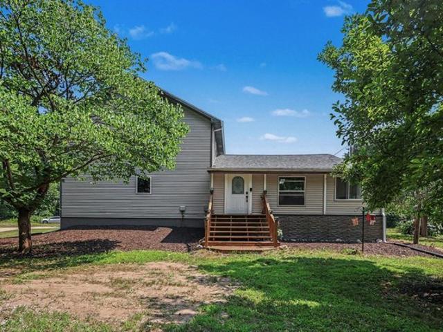 1960 th St, South Haven, MI 49090