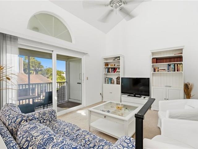 1960 Westminster Cir Apt 2, Vero Beach, FL 32966