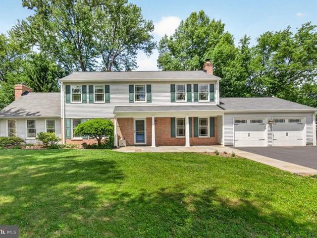 19613 Bodmer Ave, Poolesville, MD 20837