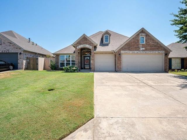 19610 E 49th Pl S, Broken Arrow, OK 74014