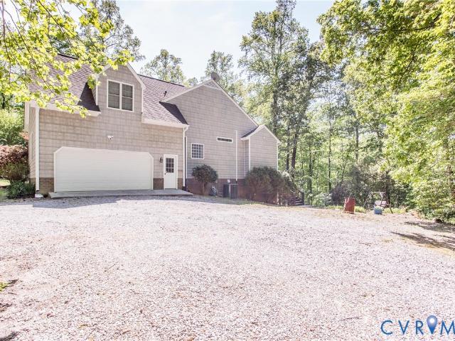 19614 Creekside Drive