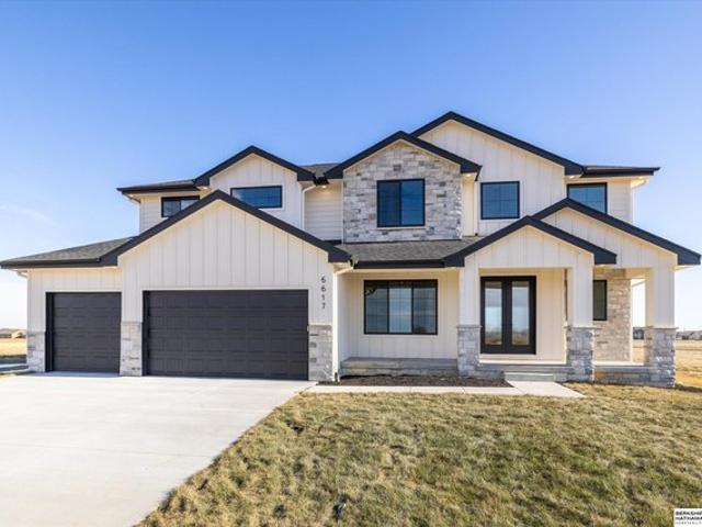 19614 Ellison Ave, Elkhorn, NE 68022