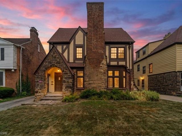 19619 Winslow Rd, Shaker Heights, OH 44122