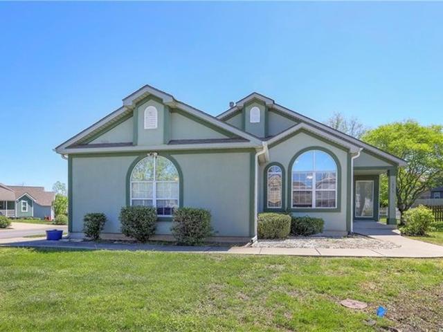 19619 E 7th Street Ct N, Independence, MO 64056