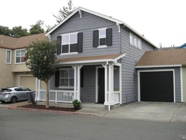 1961 Crosspoint Ct, Santa Rosa, CA 95403