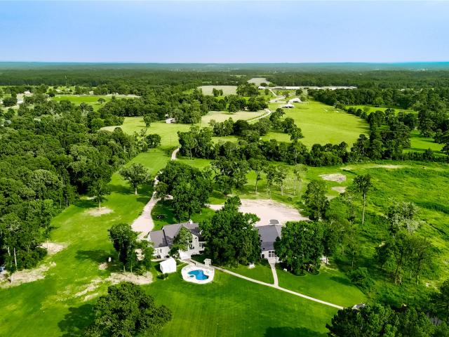 1961 Fm 1375 Road E