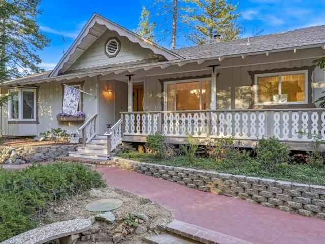 19623 Casa Loma Dr, Grass Valley, CA 95945