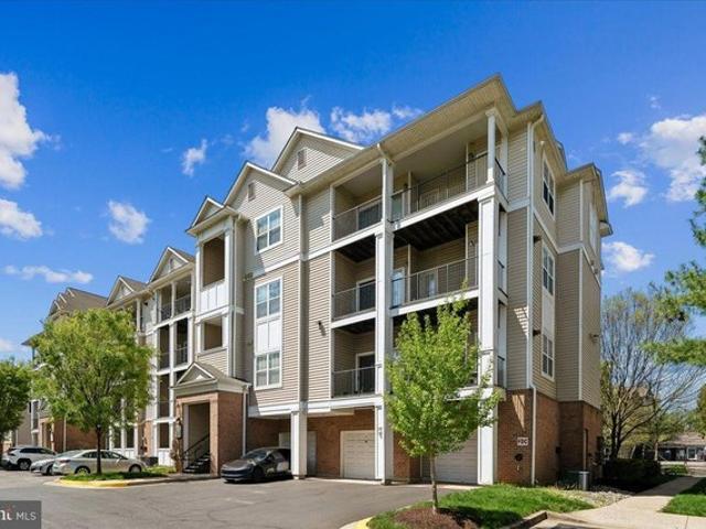 19623 Galway Bay Cir Apt 403, Germantown, MD 20874