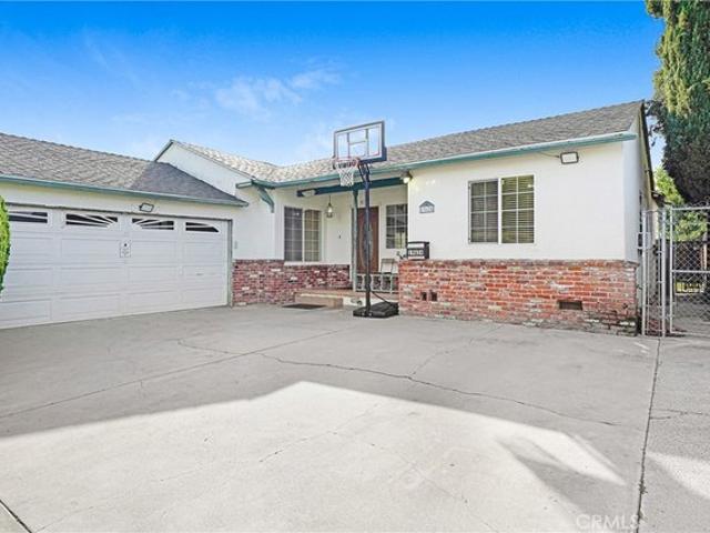 19624 Kittridge St, Reseda, CA 91335