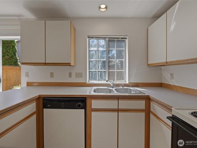 1962 th Avenue W # J