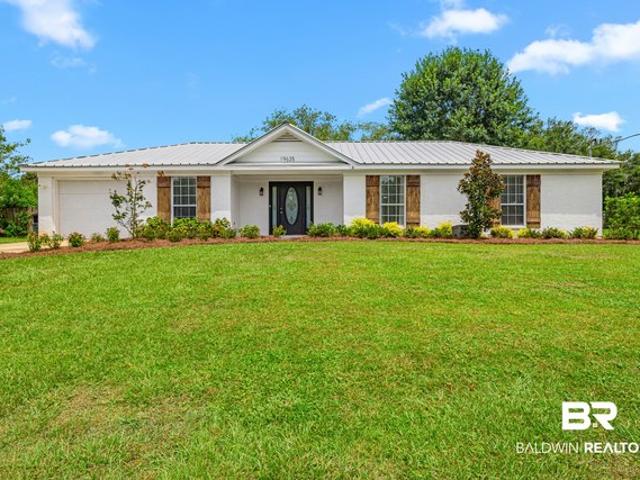 19635 Coral Ln, Robertsdale, AL 36567