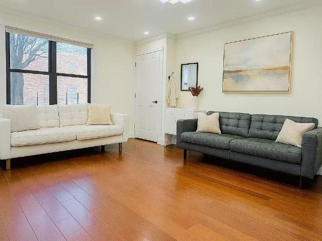 1963 Avenue 1