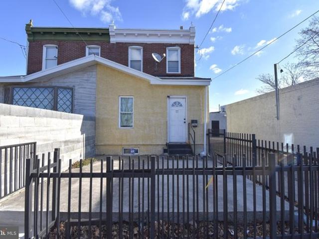 1963 Wakeling St, Philadelphia, PA 19124