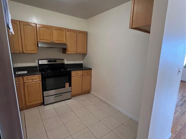 196 15 Hillside Avenue 2