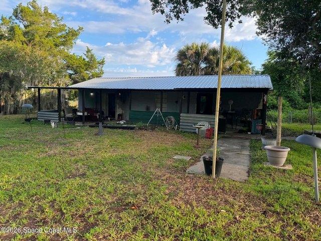 196 Canal Ave, Oak Hill, FL 32759