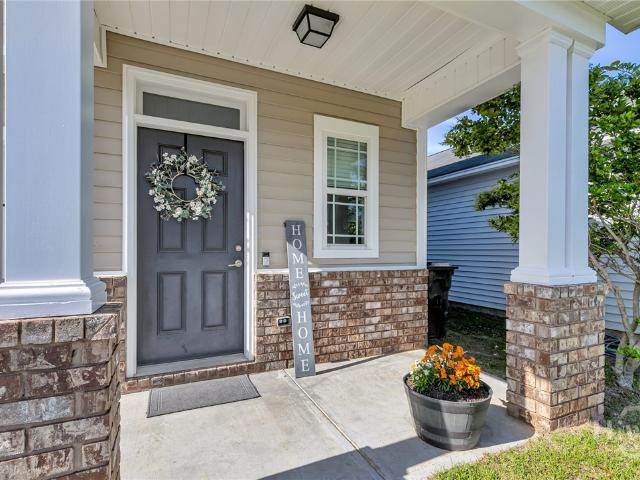 196 Chapel Lake S