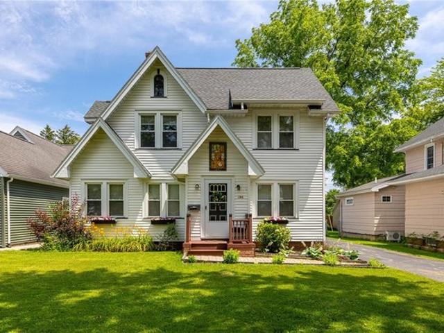 196 Antlers Dr, Rochester, NY 14618