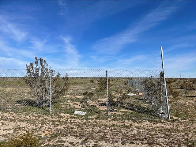 196 Ave G, Lancaster, CA 93535
