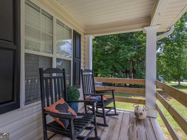 196 Greentree Trail