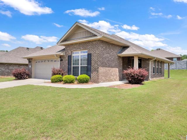 196 Greenwood Circle