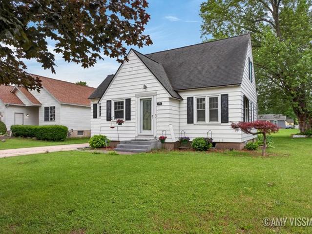 196 E 34th St, Holland, MI 49423